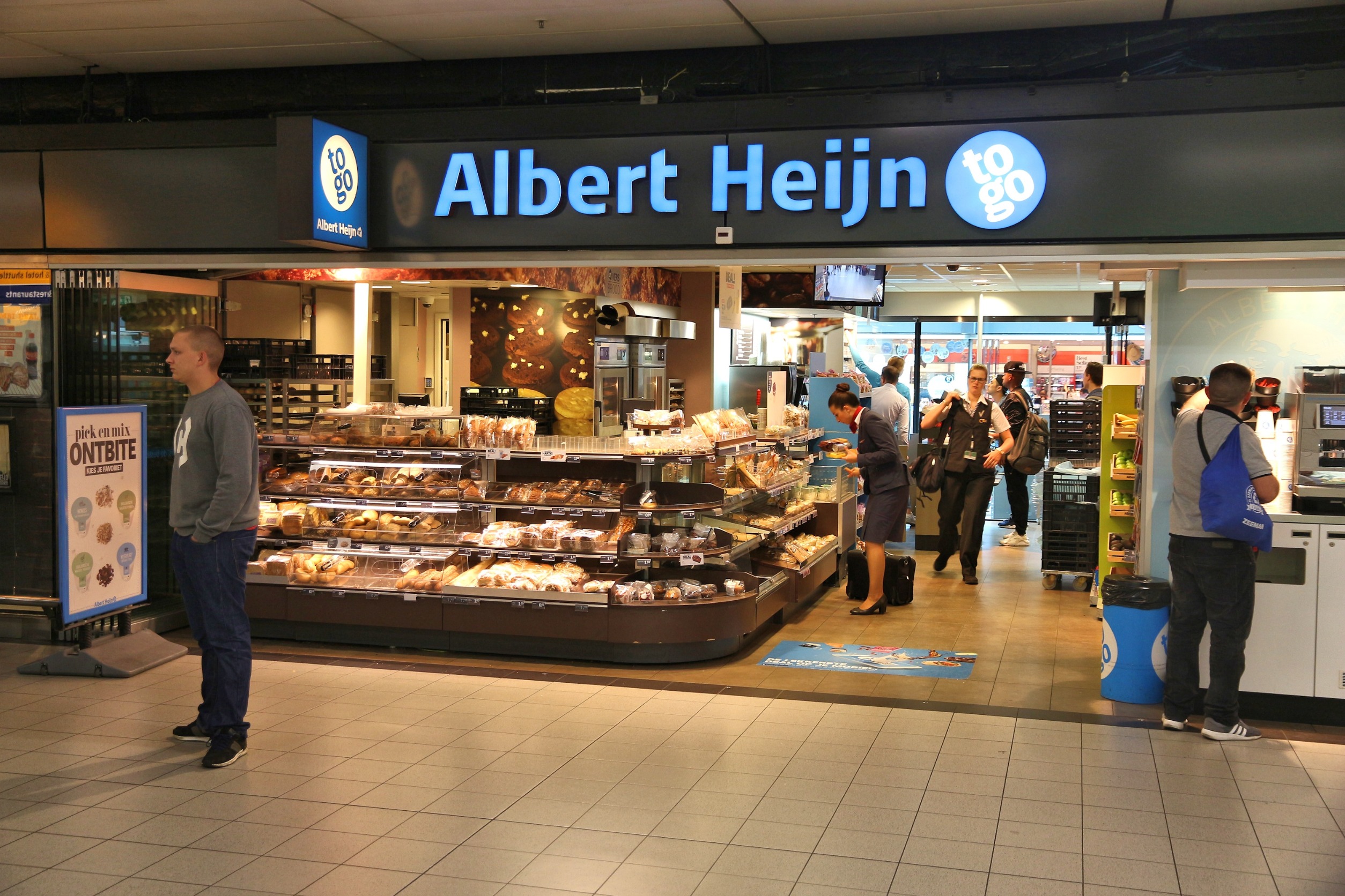 Moederbedrijf Albert Heijn bezit ook Bol.com en Etos: dit zijn de ...